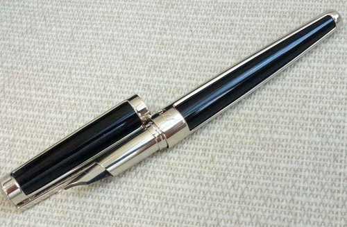 Ручка перьевая S.T.Dupont 400674 Франция