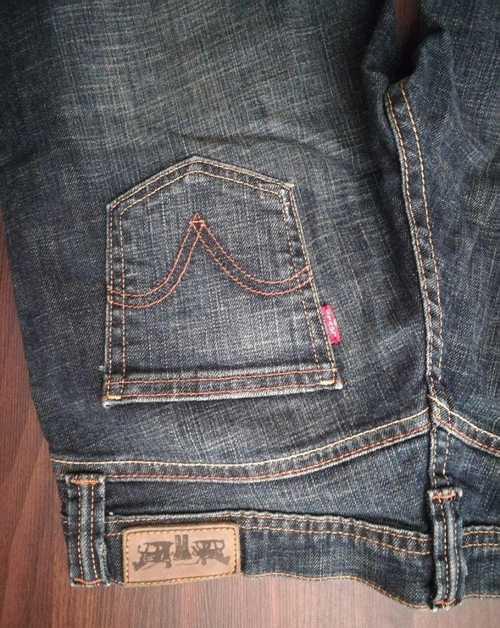 Джинсы Levis, р-р28, новые