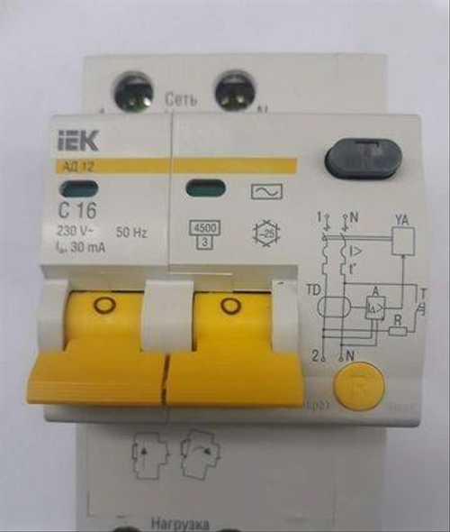 Ад12 IEK с16. Автомат IEK c16 зеленый цвет. 3х клавишный автомат IEK c32 для ввода в частный дом. Автоматический выключатель iek c16