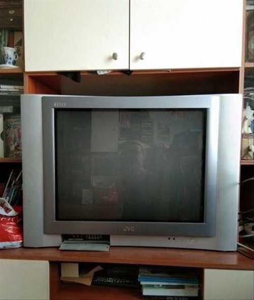 Продаю телевизор JVC кинескопный