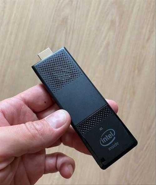 Микрокомпьютер Intel Compute Stick (STK1AW32SC)