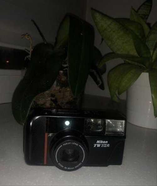 Плёночный фотоаппарат Nikon TW Zoom