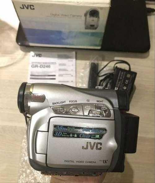 Видеокамера JVC GR-D246