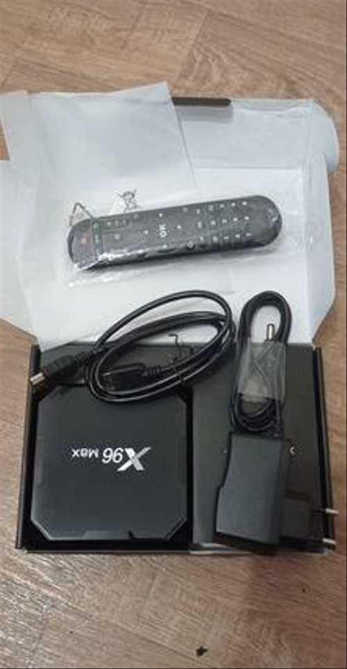 Приставка Smart TV -X96 MAX 4/32 Gb