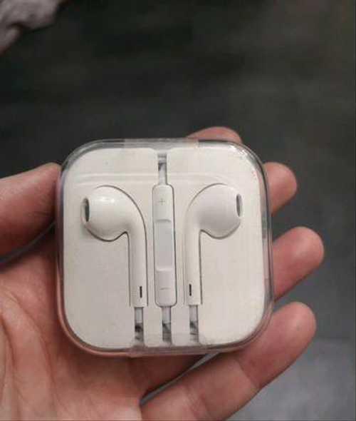 Оригинальные наушники apple