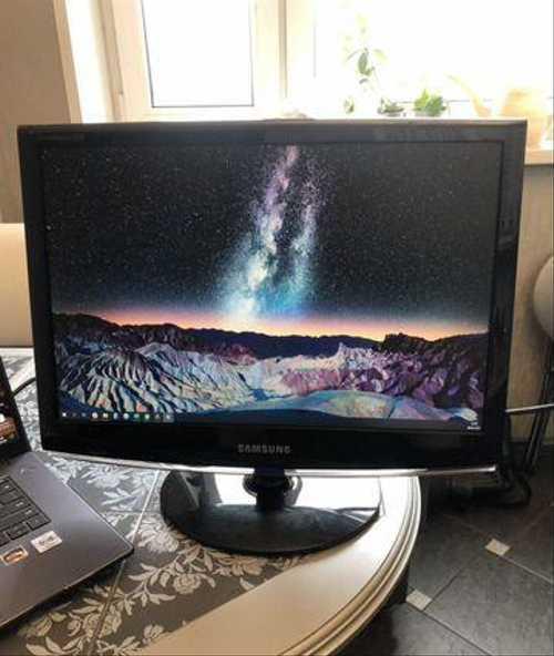 Монитор Samsung 933NW