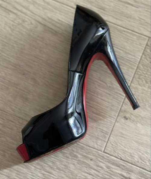 Туфли женские 37 размер christian louboutin