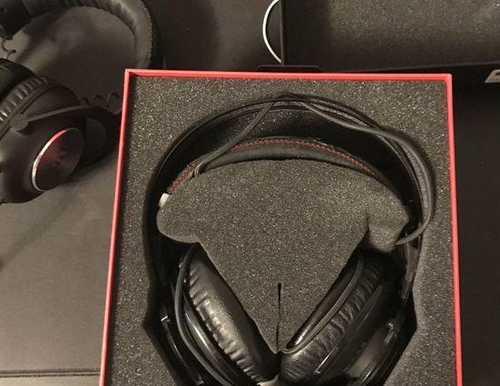 HyperX cloud revolver