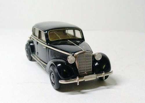 Mercedes-Benz 230 Limousine W153 Tin Wizard Б.5785