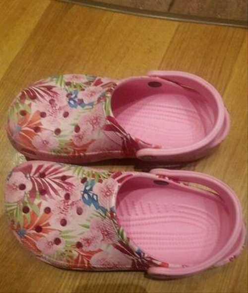 Шлепанцы Crocs