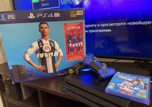 PS4 pro 1tb (на гарантии) в к-те 2 джойстика