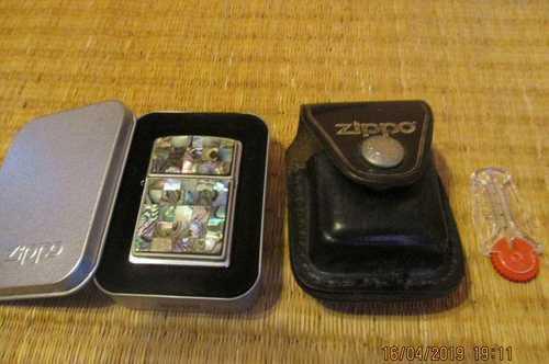 Зажигалка Zippo 2005 года