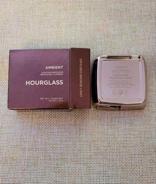 Hourglass Ambient Lighting Bronzer Diffused Bronze