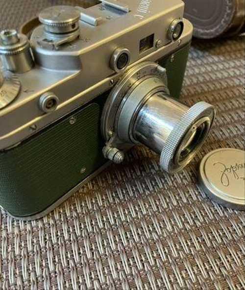 Плёночный фотоаппарат зорький С, зеленый