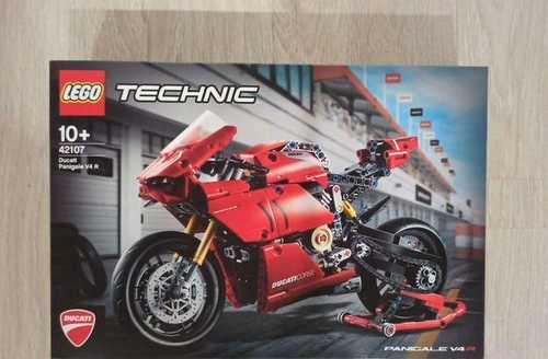 Lego Technic 42107 Ducati Panigale V4 R