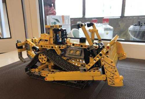 Конструктор Lego Technic 42028 Бульдозер