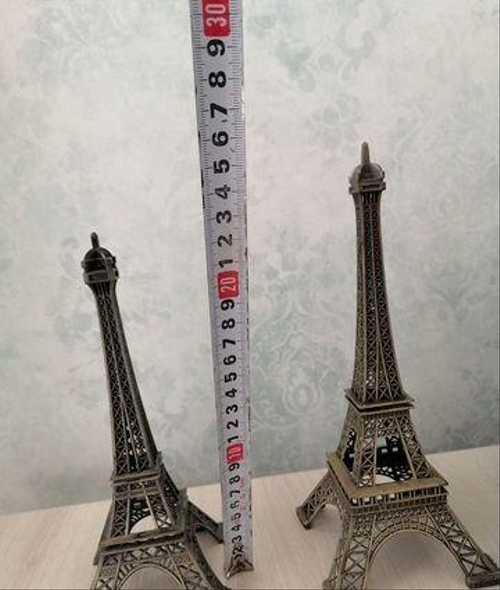 Сувениры из Парижа с Эйфелевой башней