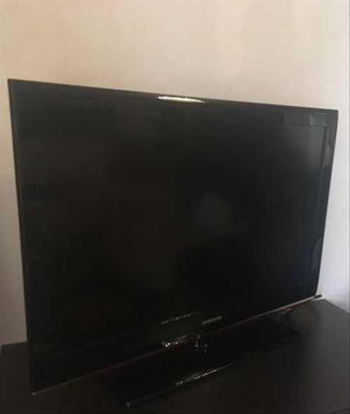 Телевизор SAMSUNG огромный 37 дюймов