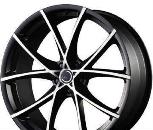 Кованые R22 диски на летних шинах Hankook