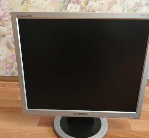 Монитор Samsung SincMaster 920N