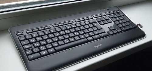 Клавиатура Logitech K800 с подсветкой