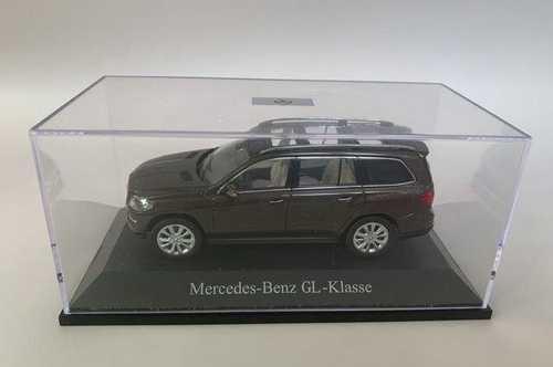 Mercedes-Benz GL 1/43