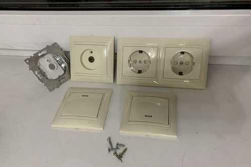 Розетки встраиваемые