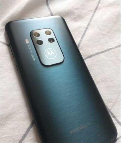 Motorola Moto One Zoom 128gb\ 4gb\ 2 sim\ турбозар