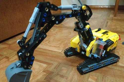 Lego Technic 42121 Heavy-Duty Excavator