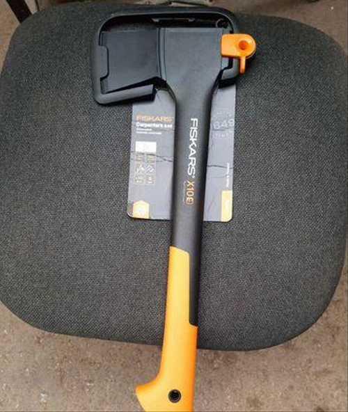Топор Fiskars x10