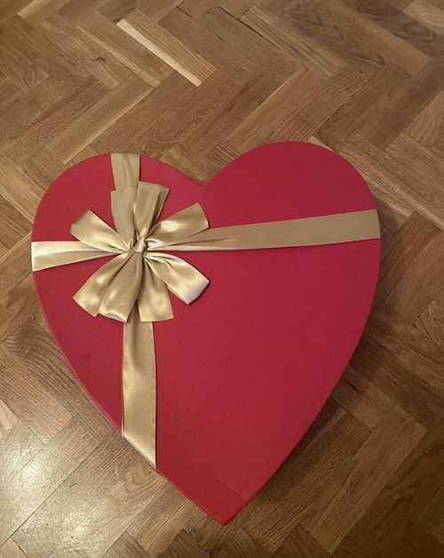 Подарочная коробка сердце