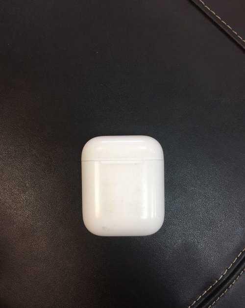 Продам кейс от AirPods 1