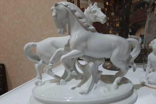 Статуэтка лошади фарфор, СССР