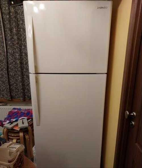 Холодильник daewoo FGK51WFG 2017г
