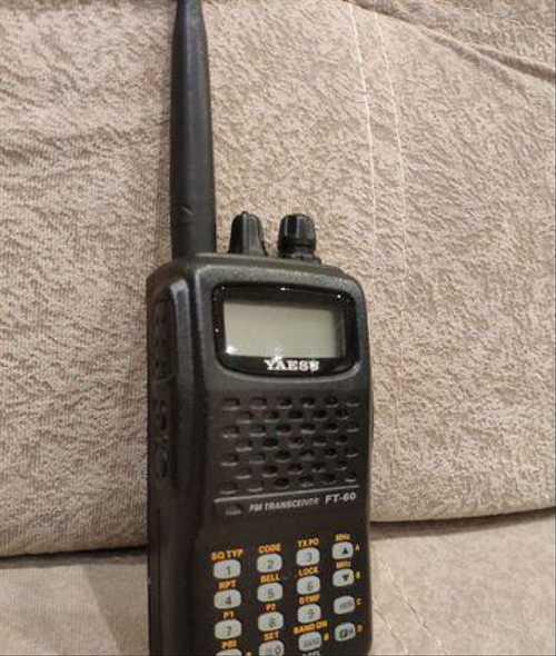 Рация Yaesu FT-60R