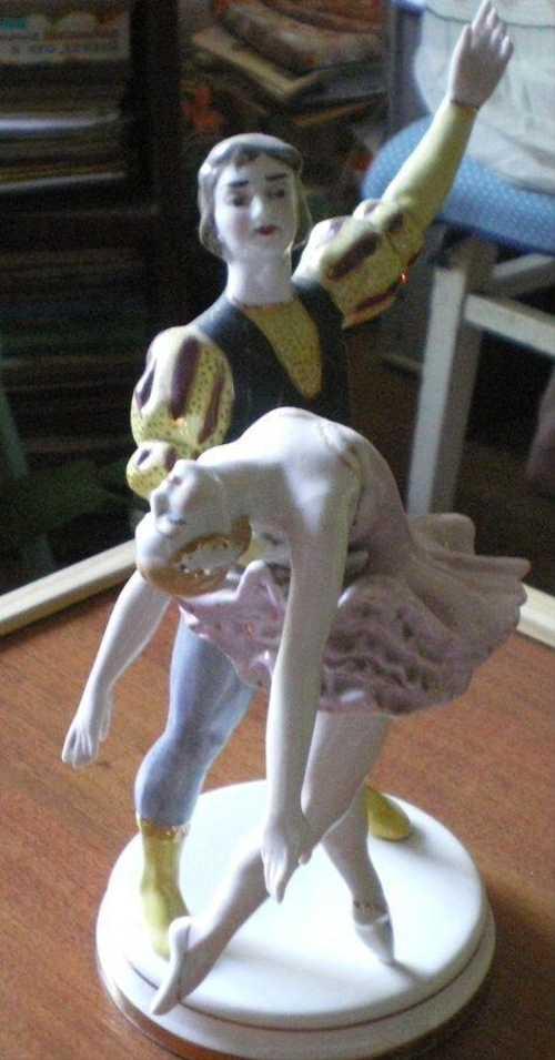 Статуэтка Адажио. Киев 1970-е фарфор СССР