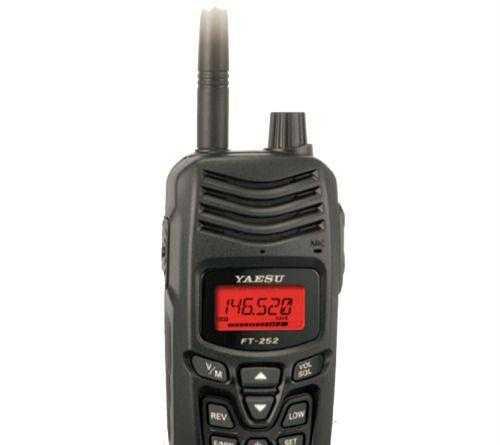 Yaesu FT-252 VHF Радиостанция портативная