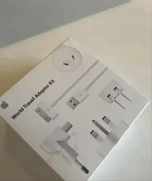 Набор Apple world travel adapter kit