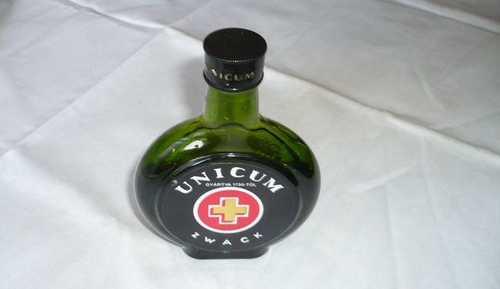 Коллекционная мини бутылочка unikum zwack