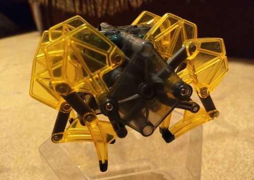 Робот Hexbug Strandbeast (на управлении)