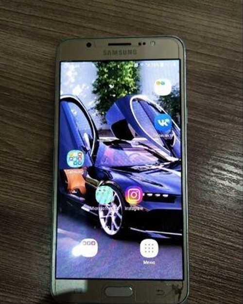 Телефон Samsung J 7