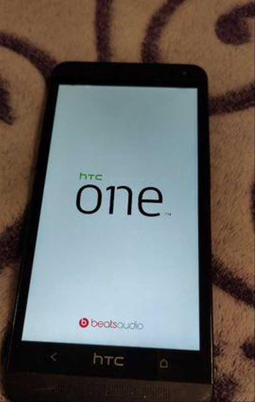 Телефон HTC one