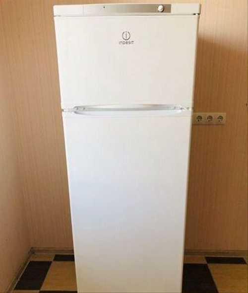 Холодильник Indesit ST167.028 б/у 2 года