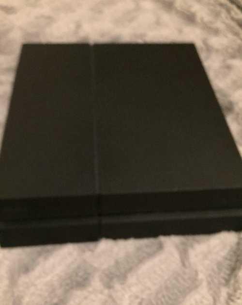 Sony PS4 1 TB (Model CUH-1208B)