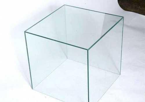 Стеклянный куб (витрина)