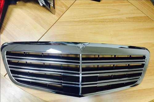 Решетка радиатора Мерседес w221 AMG 6.3 6.5 амг