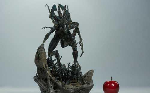 Alien King Maquette Sideshow