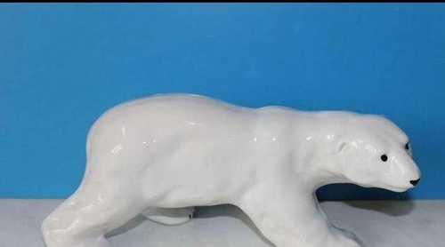 Фарфоровые статуэтка Белый медведь Умка