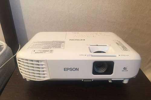 Проектор Epson EB-S05