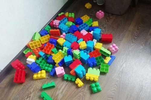Детский конструктор большие блоки